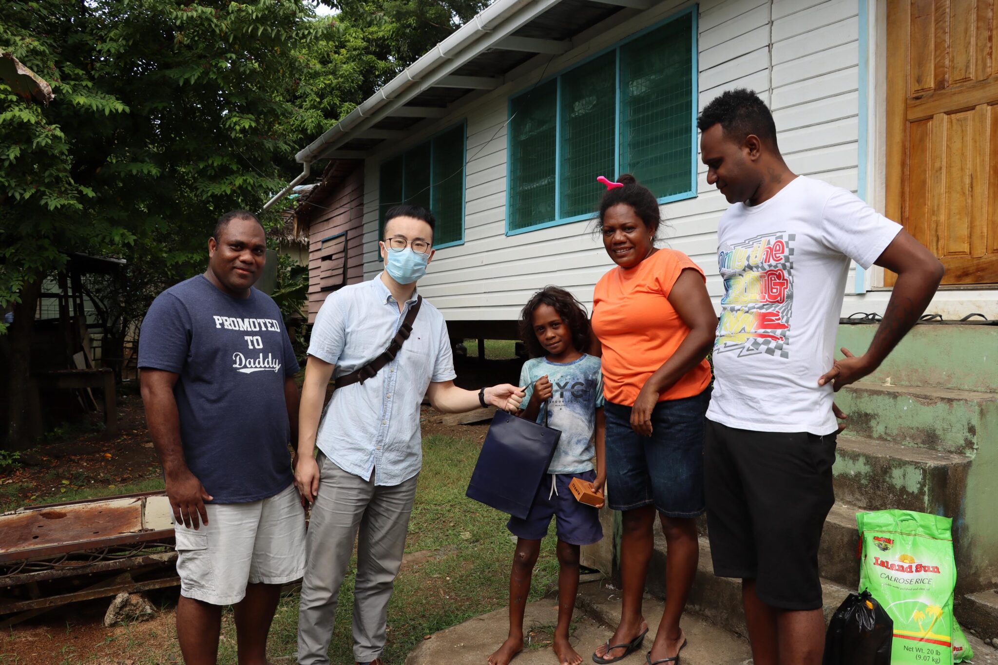 The PRC police officers visit some RSIPF police officers in need of ...