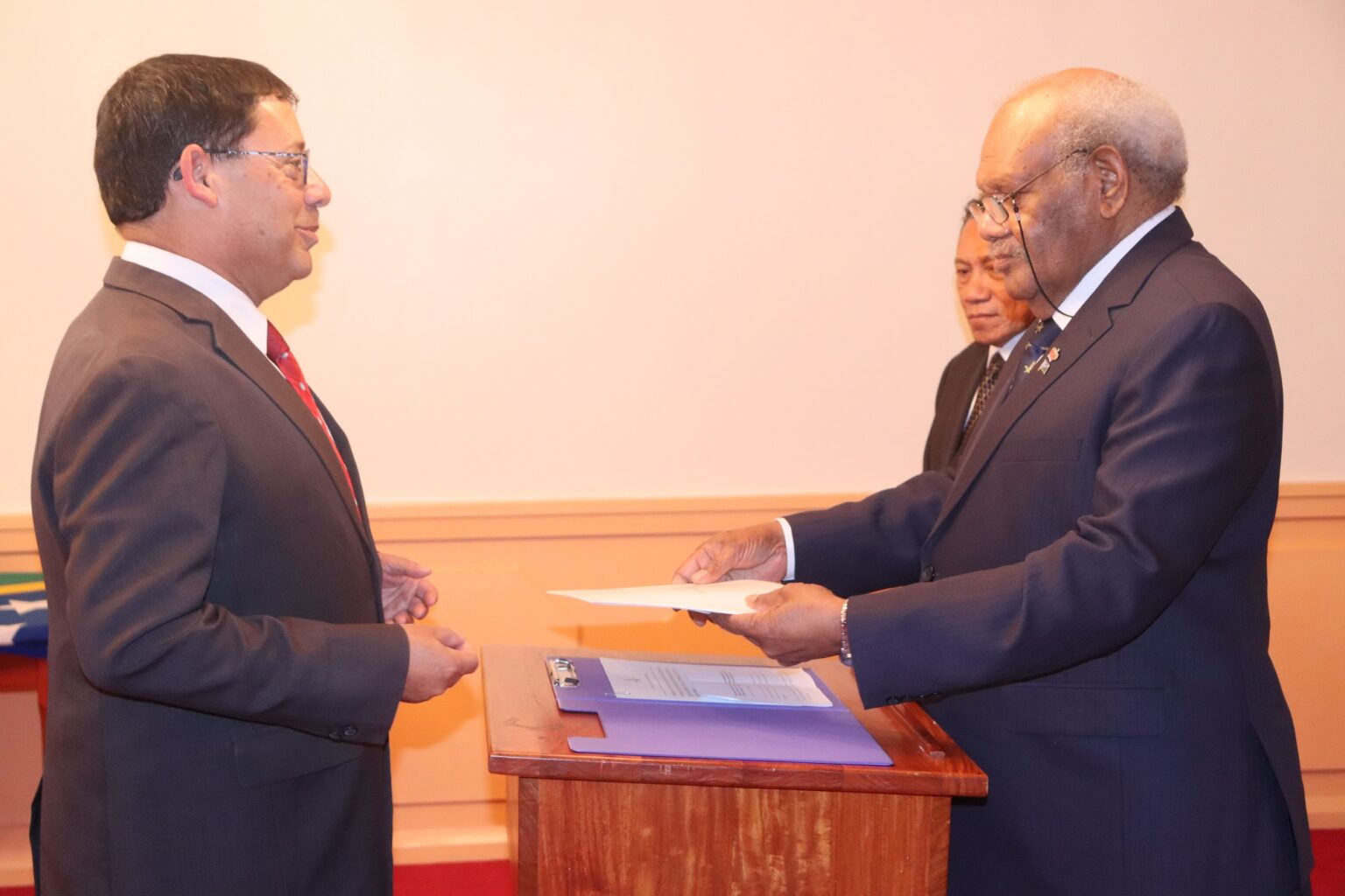 ISRAELI AMBASSADOR TO SLOMON ISLANDS PRESENT CREDENTIALS – My SIG ...