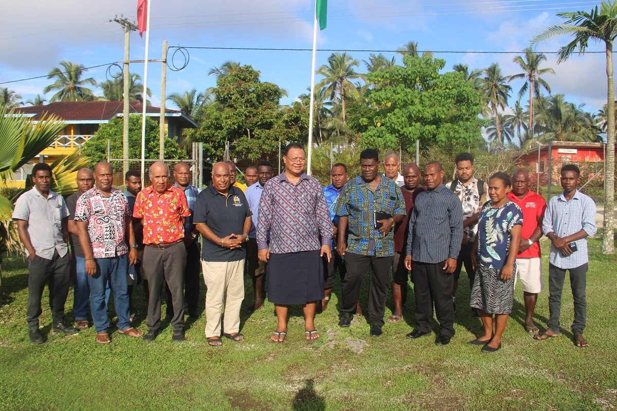 Solomon Islands delegation to Vanuatu pays visit to Temotu Premier ...