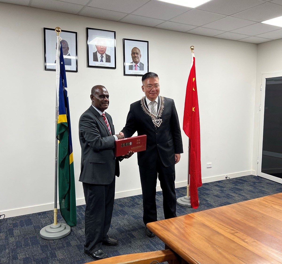 Foreign Minister meets with PRC vice Minister of International ...