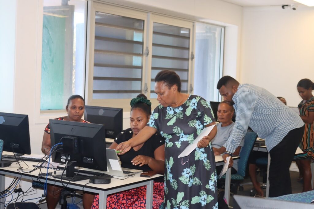 Two-weeks of intensive training for Seif Ples staff concluded