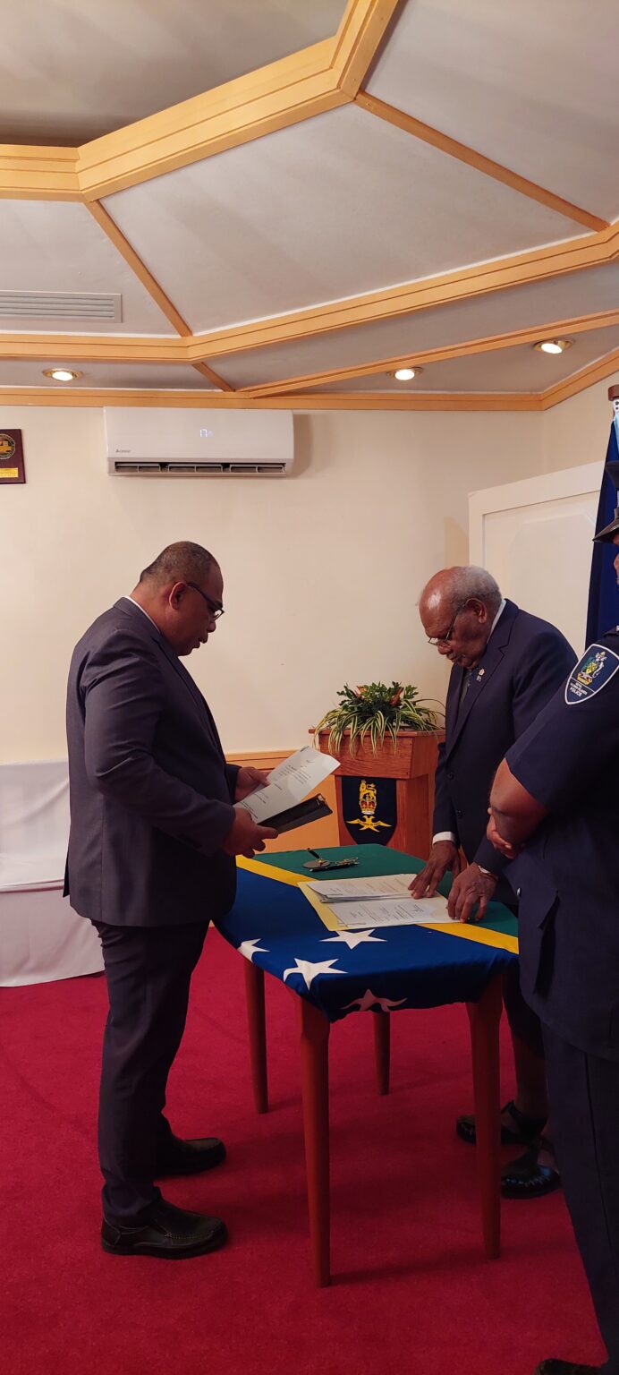 SSPM and Five Permanent Secretaries SWORN-IN – My SIG Services Portal