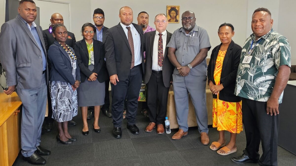 PNG High Commissioner, Soaki accompanies Minister of Education and ...