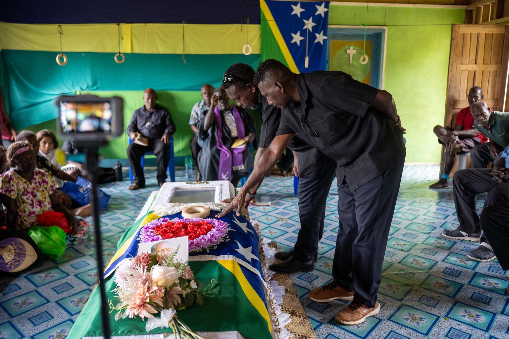 Sir Francis laid to rest at his home village – My SIG Services Portal