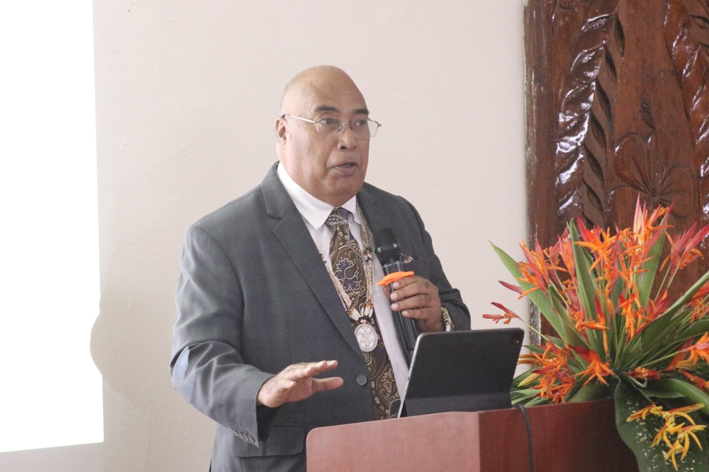 Minister of Foreign Affairs and External Trade, Hon Peter Shanel ...
