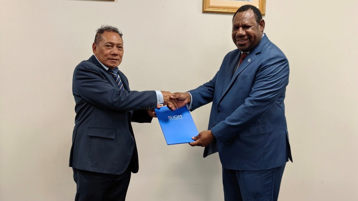 Sub-Regional Coordination of IOM presents letter of credentials to ...