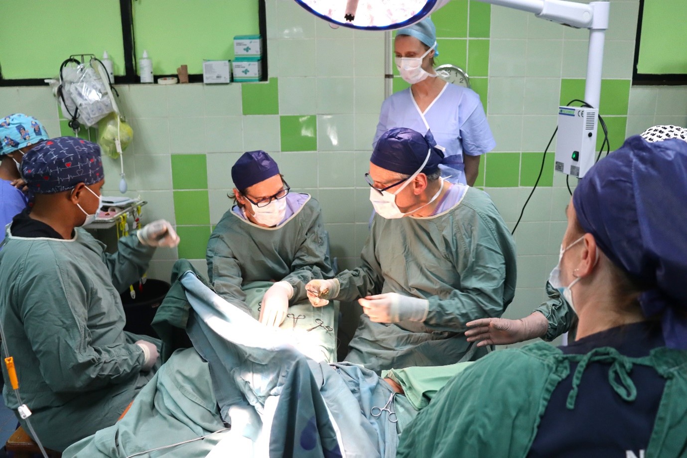 Queensland Children’s Hospital, Australia Medical team provides ...
