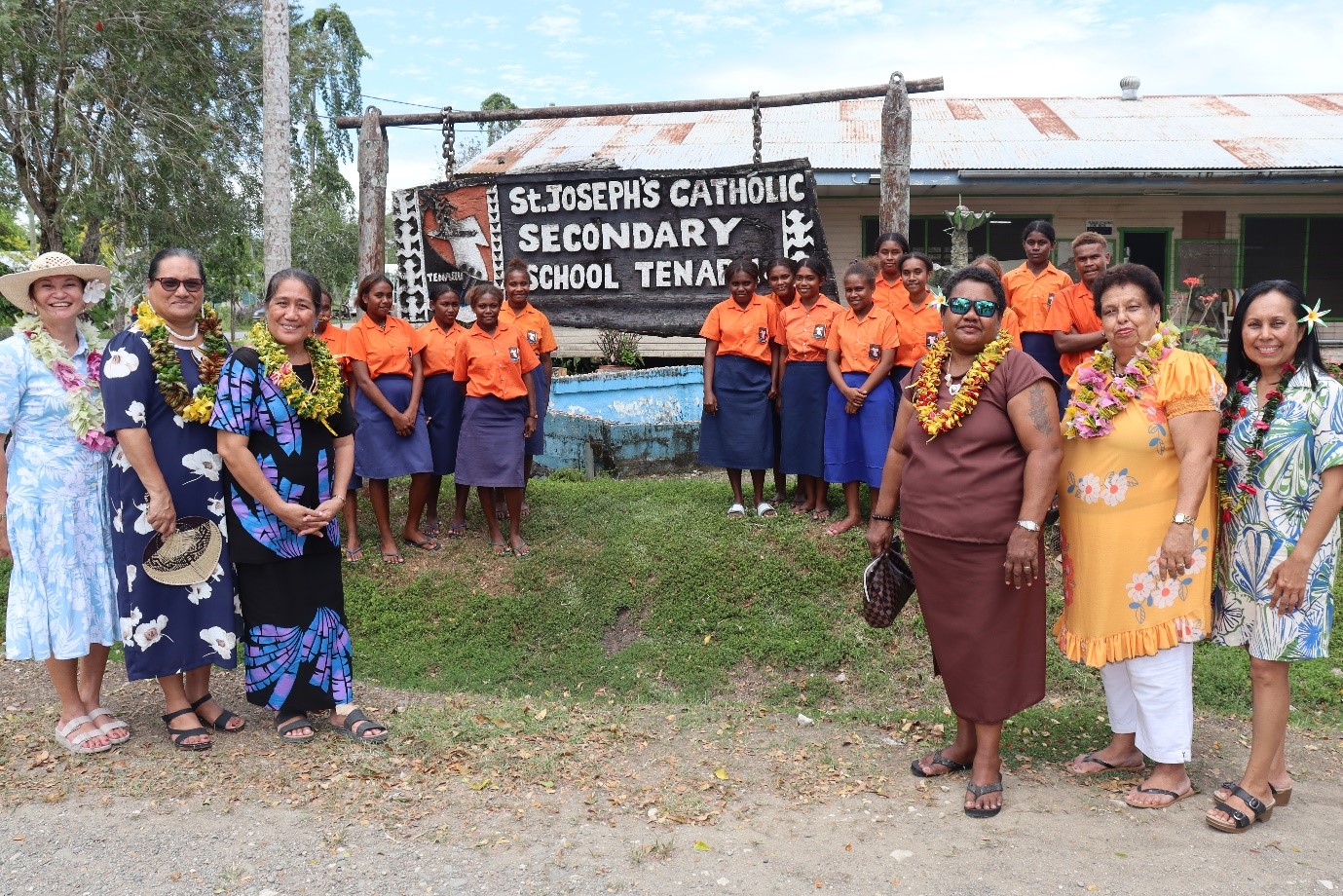 Leaders’ spouses visit Tenaru School and Local Coconut Oil company – My ...