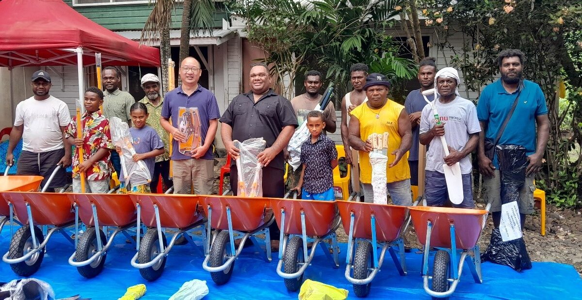 Farmers of East Makira received Tools from China – My SIG Services Portal