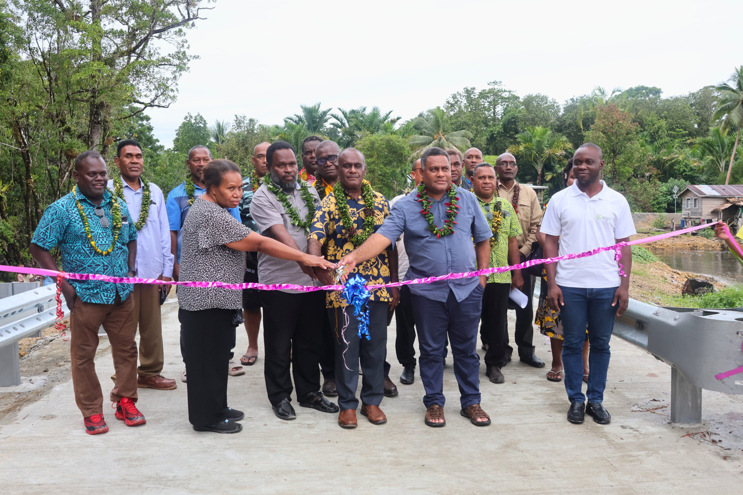 PM HANDS OVER SU’U AND BIRA BRIDGES IN MALAITA – My SIG Services Portal